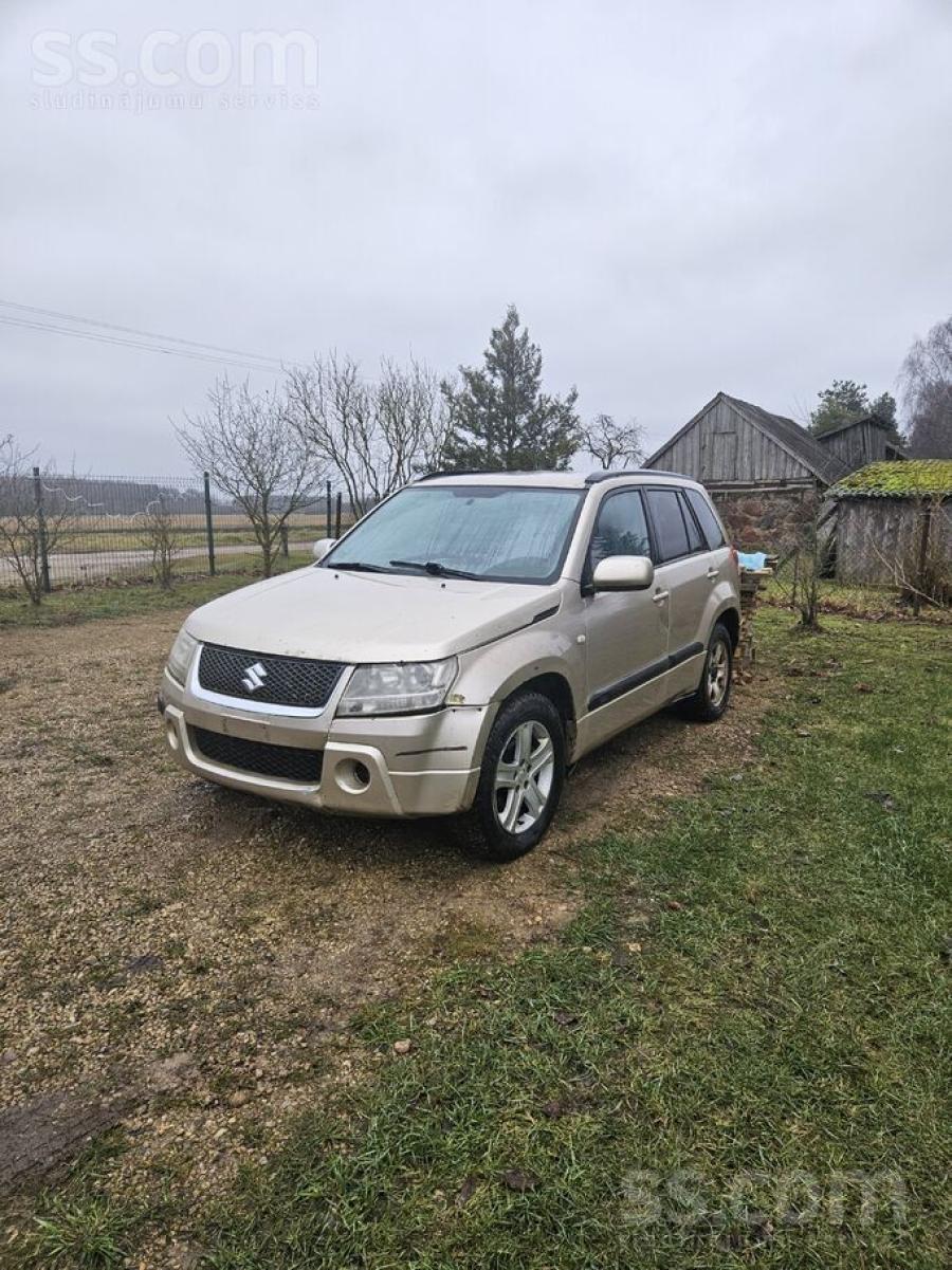 Pelēks Suzuki grand-vitara 2006 Aizkraukle, ar dzinēja tilpumu 1.90 L un nobraukumu 300 tūkst. km par 4699 €, foto 4 vietnē AUTOMOTO.COM.LV