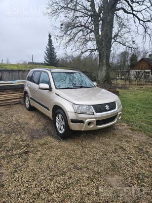 Pelēks Suzuki grand-vitara 2006 Aizkraukle, ar dzinēja tilpumu 1.90 L un nobraukumu 300 tūkst. km par 4699 €, foto 5 vietnē AUTOMOTO.COM.LV