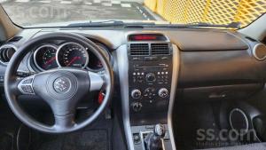 Grey Suzuki grand-vitara 2006 in Ogre, with an engine capacity of 1.90 L and mileage of 0 thousand km for 2500 €, photo 4 on AUTOMOTO.COM.LV