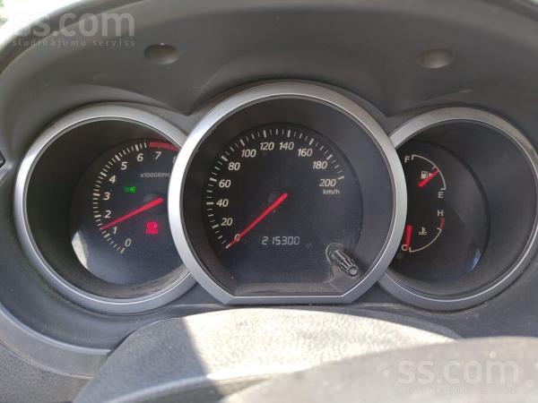 Pelēks Suzuki grand-vitara 2006 Gulbene, ar dzinēja tilpumu 2.00 L un nobraukumu 215 tūkst. km par 1500 €, foto 7 vietnē AUTOMOTO.COM.LV