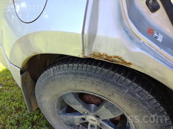Pelēks Suzuki grand-vitara 2006 Gulbene, ar dzinēja tilpumu 2.00 L un nobraukumu 215 tūkst. km par 1500 €, foto 9 vietnē AUTOMOTO.COM.LV