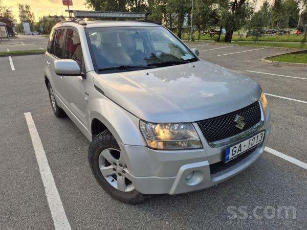 Серый Сузуки Гранд Витара 2006 в Рига, объемом двигателя 1.90 л и пробегом 298 тыс. км за 2200 €, фото 1 на AUTOMOTO.COM.LV