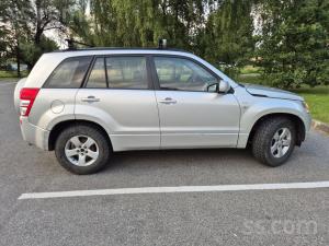 Серый Сузуки Гранд Витара 2006 в Рига, объемом двигателя 1.90 л и пробегом 298 тыс. км за 2200 €, фото 4 на AUTOMOTO.COM.LV