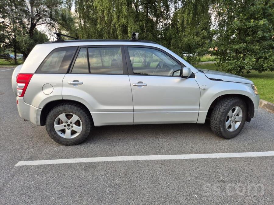Серый Сузуки Гранд Витара 2006 в Рига, объемом двигателя 1.90 л и пробегом 298 тыс. км за 2200 €, фото 4 на AUTOMOTO.COM.LV