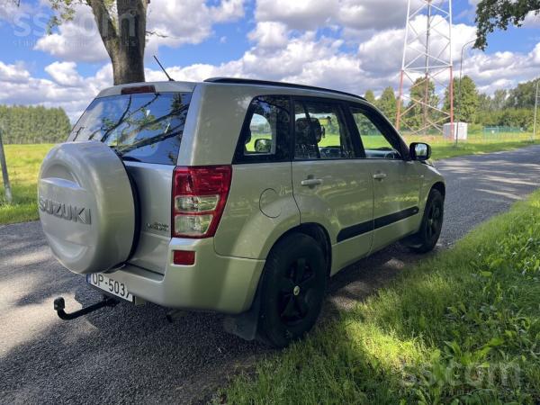 Grey Suzuki grand-vitara 2006 in Valmiera, with an engine capacity of 2.00 L and mileage of 216 thousand km for 2400 €, photo 4 on AUTOMOTO.COM.LV