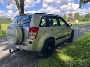 Grey Suzuki grand-vitara 2006 in Valmiera, with an engine capacity of 2.00 L and mileage of 216 thousand km for 2400 €, photo 5 on AUTOMOTO.COM.LV