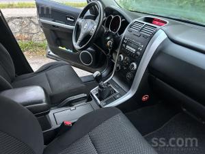 Pelēks Suzuki grand-vitara 2006 Rīga, ar dzinēja tilpumu 1.90 L un nobraukumu 283 tūkst. km par 2350 €, foto 7 vietnē AUTOMOTO.COM.LV