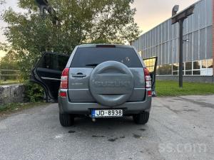 Pelēks Suzuki grand-vitara 2006 Rīga, ar dzinēja tilpumu 1.90 L un nobraukumu 283 tūkst. km par 2350 €, foto 9 vietnē AUTOMOTO.COM.LV