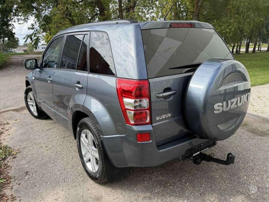 Pelēks Suzuki grand-vitara 2006 Utena, ar dzinēja tilpumu 1.90 L un nobraukumu 0 tūkst. km par 4850 €, foto 4 vietnē AUTOMOTO.COM.LV