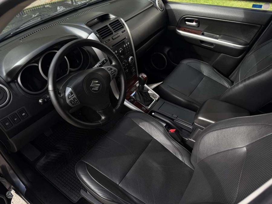 Pelēks Suzuki grand-vitara 2006 Utena, ar dzinēja tilpumu 1.90 L un nobraukumu 0 tūkst. km par 4850 €, foto 17 vietnē AUTOMOTO.COM.LV