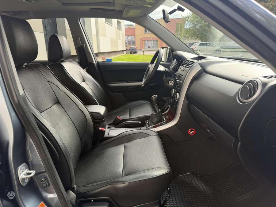Pelēks Suzuki grand-vitara 2006 Utena, ar dzinēja tilpumu 1.90 L un nobraukumu 0 tūkst. km par 4850 €, foto 21 vietnē AUTOMOTO.COM.LV