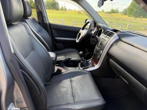 Pelēks Suzuki grand-vitara 2007 Utena, ar dzinēja tilpumu 2.00 L un nobraukumu 237 tūkst. km par 4650 €, foto 9 vietnē AUTOMOTO.COM.LV