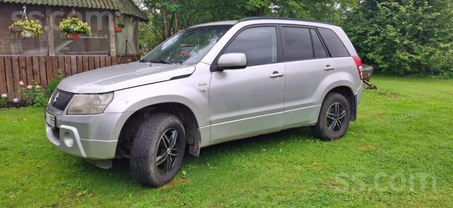 Pelēks Suzuki grand-vitara 2007 Balvi, ar dzinēja tilpumu 1.90 L un nobraukumu 333 tūkst. km par 2000 €, foto 3 vietnē AUTOMOTO.COM.LV