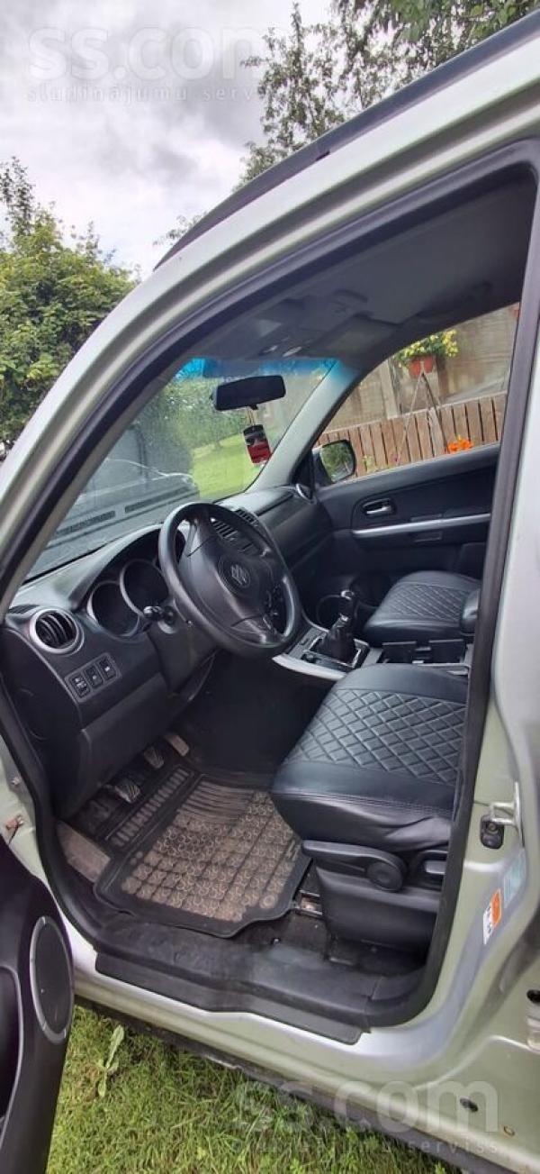 Pelēks Suzuki grand-vitara 2007 Balvi, ar dzinēja tilpumu 1.90 L un nobraukumu 333 tūkst. km par 2000 €, foto 5 vietnē AUTOMOTO.COM.LV