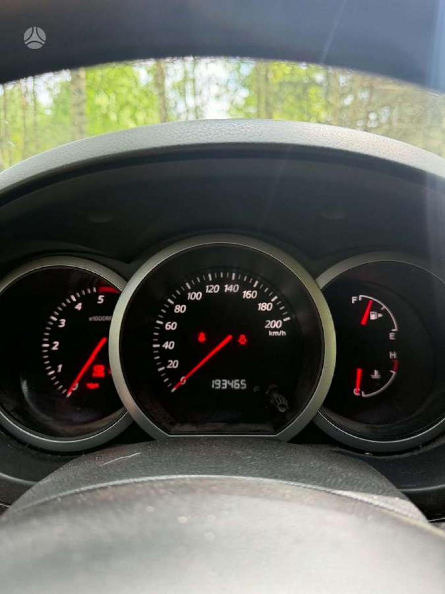 Grey Suzuki grand-vitara 2007 in Vilnius, with an engine capacity of 1.87 L and mileage of 193 thousand km for 3200 €, photo 9 on AUTOMOTO.COM.LV