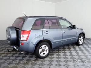 Pelēks Suzuki grand-vitara 2007 Tallina, ar dzinēja tilpumu 2.00 L un nobraukumu 246 tūkst. km par 1499 €, foto 4 vietnē AUTOMOTO.COM.LV