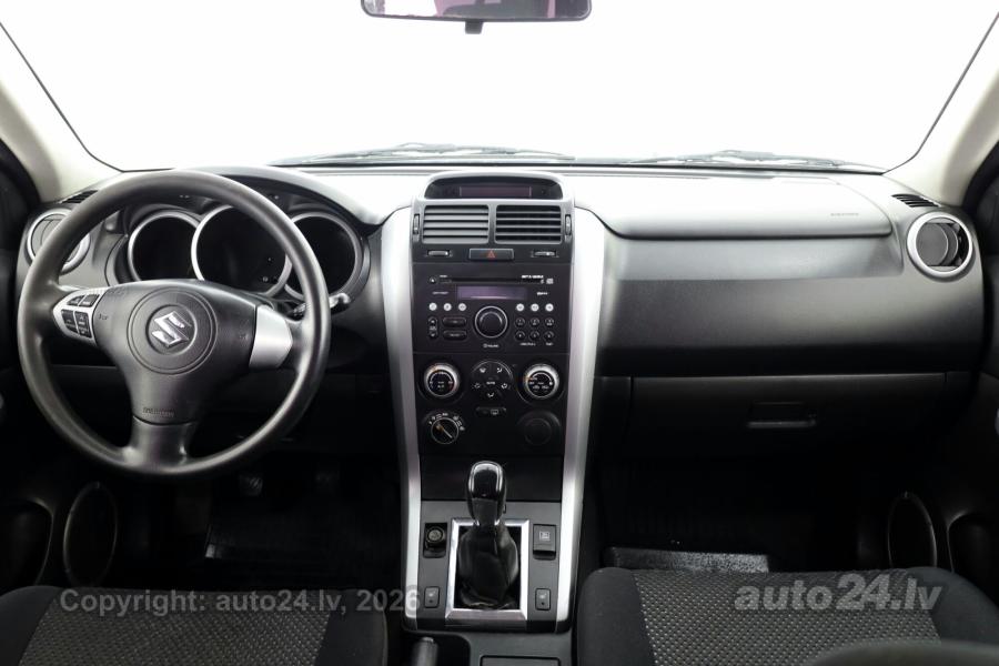 Pelēks Suzuki grand-vitara 2007 Tallina, ar dzinēja tilpumu 2.00 L un nobraukumu 246 tūkst. km par 1499 €, foto 6 vietnē AUTOMOTO.COM.LV
