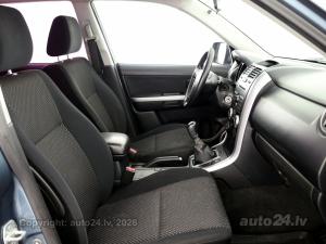 Pelēks Suzuki grand-vitara 2007 Tallina, ar dzinēja tilpumu 2.00 L un nobraukumu 246 tūkst. km par 1499 €, foto 7 vietnē AUTOMOTO.COM.LV