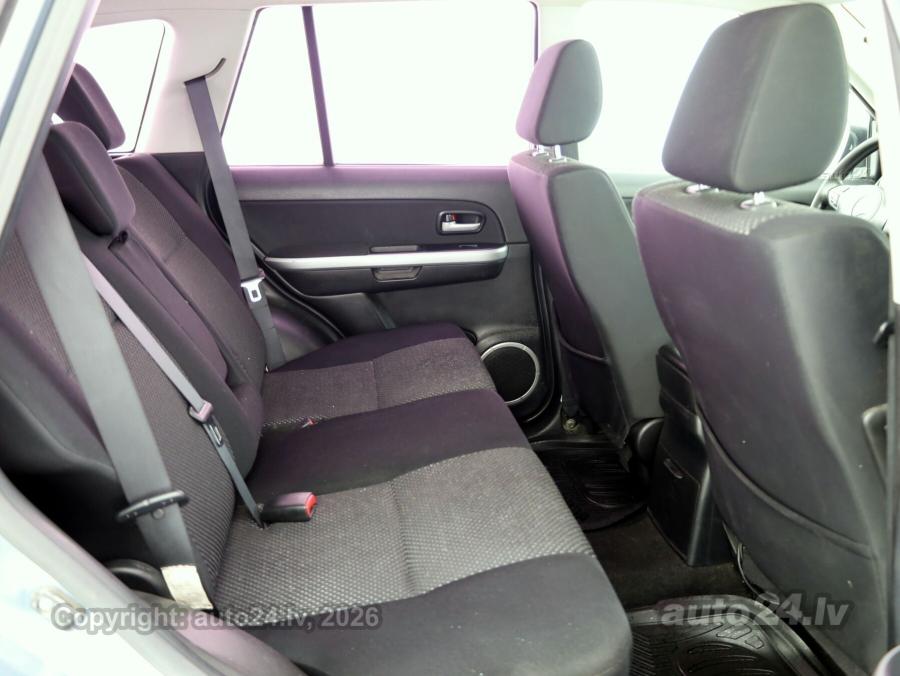 Pelēks Suzuki grand-vitara 2007 Tallina, ar dzinēja tilpumu 2.00 L un nobraukumu 246 tūkst. km par 1499 €, foto 8 vietnē AUTOMOTO.COM.LV
