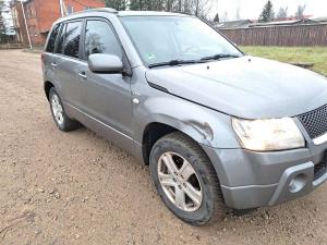 Grey Suzuki grand-vitara 2008 in Birzai, with an engine capacity of 1.87 L and mileage of 206 thousand km for 1850 €, photo 3 on AUTOMOTO.COM.LV
