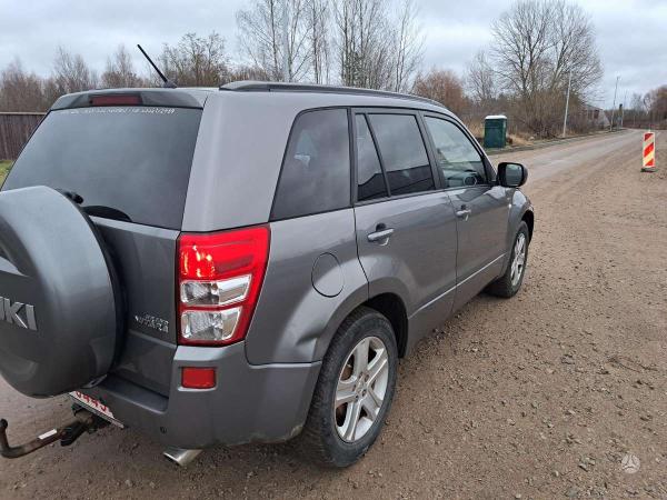 Pelēks Suzuki grand-vitara 2008 Biržai, ar dzinēja tilpumu 1.87 L un nobraukumu 206 tūkst. km par 1850 €, foto 5 vietnē AUTOMOTO.COM.LV