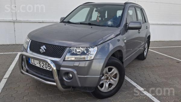 Pelēks Suzuki grand-vitara 2008 Rīga, ar dzinēja tilpumu 1.90 L un nobraukumu 303 tūkst. km par 2950 €, foto 2 vietnē AUTOMOTO.COM.LV