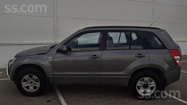 Pelēks Suzuki grand-vitara 2008 Rīga, ar dzinēja tilpumu 1.90 L un nobraukumu 303 tūkst. km par 2950 €, foto 10 vietnē AUTOMOTO.COM.LV