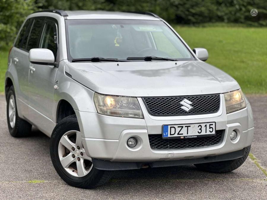 Pelēks Suzuki grand-vitara 2008 Viļņa, ar dzinēja tilpumu 0.00 L un nobraukumu 105 tūkst. km par 2650 €, foto 5 vietnē AUTOMOTO.COM.LV