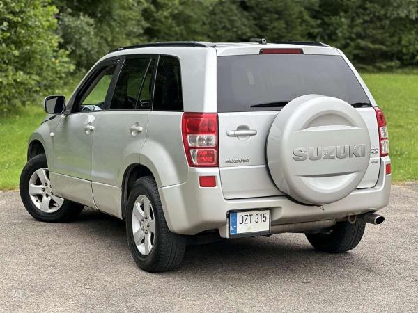 Pelēks Suzuki grand-vitara 2008 Viļņa, ar dzinēja tilpumu 0.00 L un nobraukumu 105 tūkst. km par 2650 €, foto 7 vietnē AUTOMOTO.COM.LV