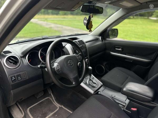 Pelēks Suzuki grand-vitara 2008 Viļņa, ar dzinēja tilpumu 0.00 L un nobraukumu 105 tūkst. km par 2650 €, foto 8 vietnē AUTOMOTO.COM.LV