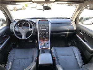 Grey Suzuki grand-vitara 2008 in Vilnius, with an engine capacity of 2.00 L and mileage of 207 thousand km for 3800 €, photo 7 on AUTOMOTO.COM.LV
