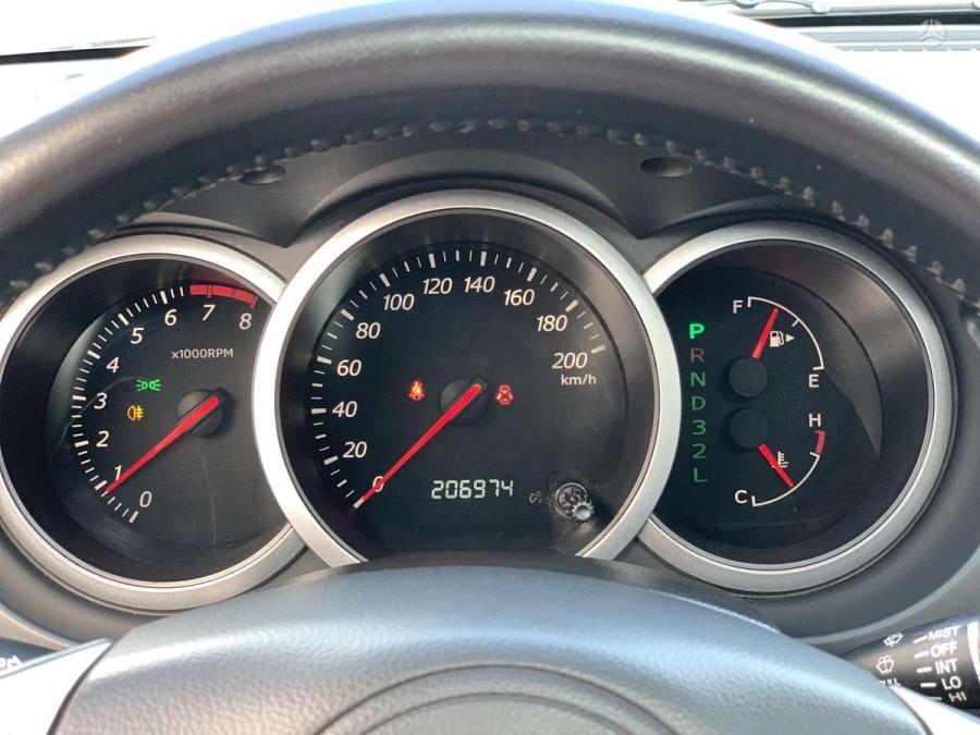 Grey Suzuki grand-vitara 2008 in Vilnius, with an engine capacity of 2.00 L and mileage of 207 thousand km for 3800 €, photo 10 on AUTOMOTO.COM.LV