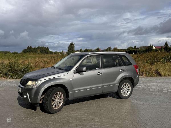 Сузуки Гранд Витара 2008 в Клайпеда на AUTOMOTO.COM.LV Серый Сузуки Гранд Витара 2008 в Клайпеда, объемом двигателя 2.00 л и пробегом 164 тыс. км за 4000 €, фото 4 на AUTOMOTO.COM.LV