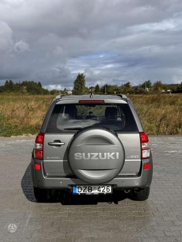 Pelēks Suzuki grand-vitara 2008 Klaipėda, ar dzinēja tilpumu 2.00 L un nobraukumu 164 tūkst. km par 4000 €, foto 6 vietnē AUTOMOTO.COM.LV