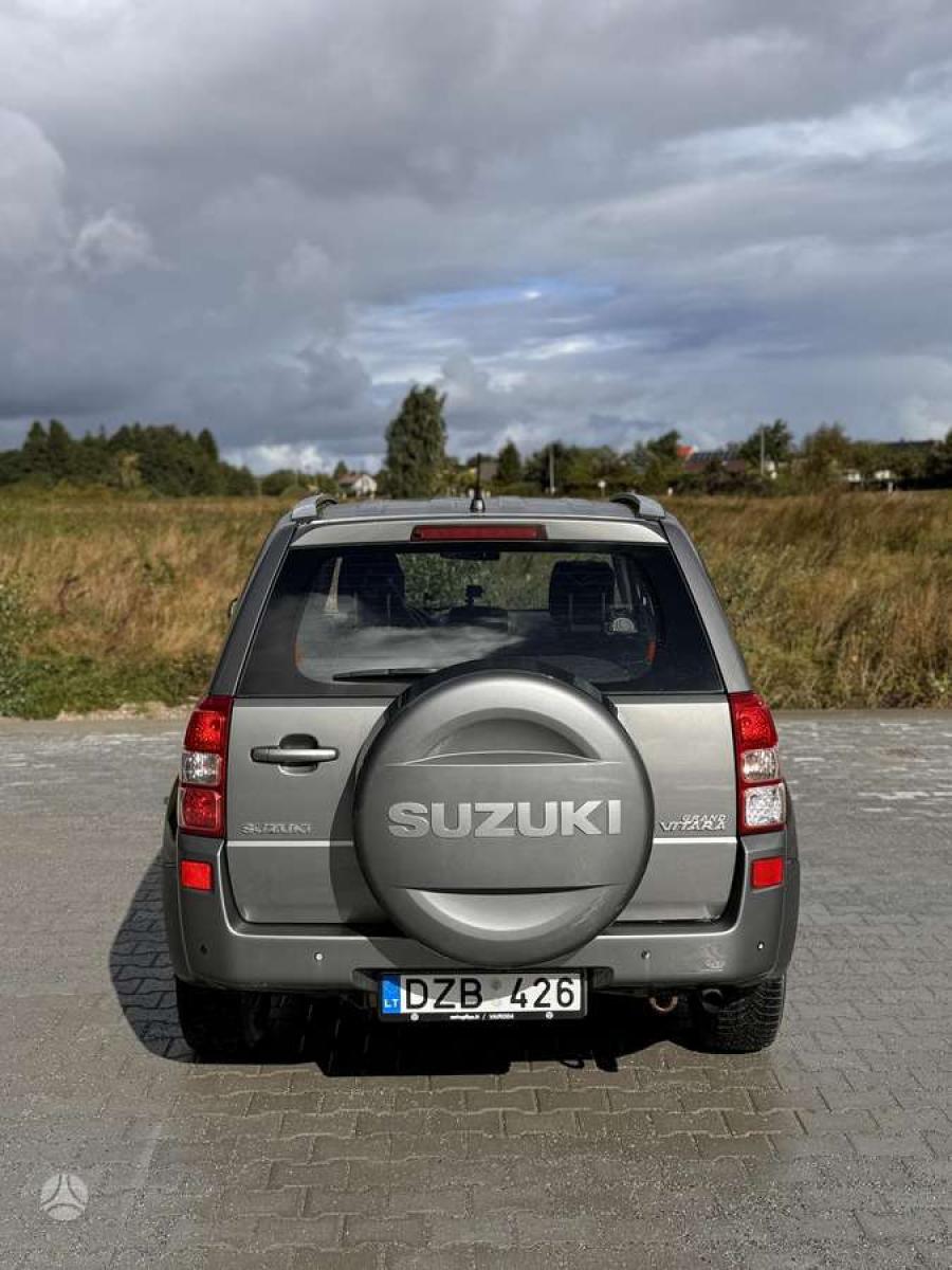 Pelēks Suzuki grand-vitara 2008 Klaipėda, ar dzinēja tilpumu 2.00 L un nobraukumu 164 tūkst. km par 4000 €, foto 6 vietnē AUTOMOTO.COM.LV