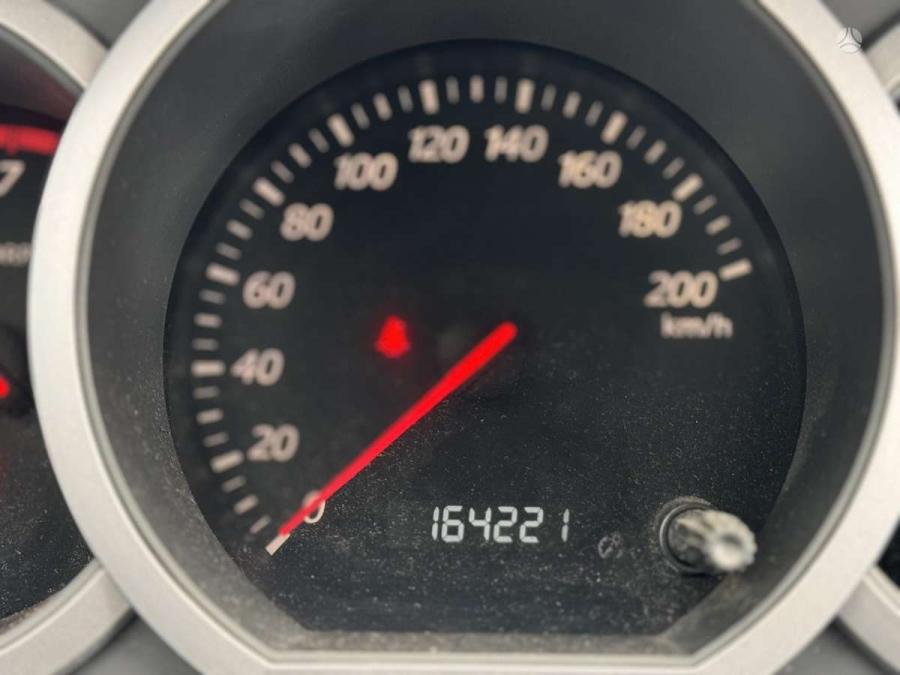 Pelēks Suzuki grand-vitara 2008 Klaipėda, ar dzinēja tilpumu 2.00 L un nobraukumu 164 tūkst. km par 4000 €, foto 14 vietnē AUTOMOTO.COM.LV