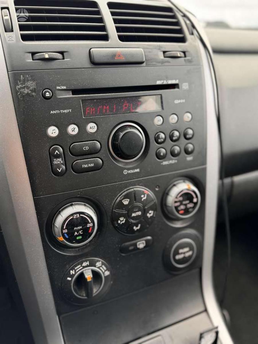 Pelēks Suzuki grand-vitara 2008 Klaipėda, ar dzinēja tilpumu 2.00 L un nobraukumu 164 tūkst. km par 4000 €, foto 15 vietnē AUTOMOTO.COM.LV
