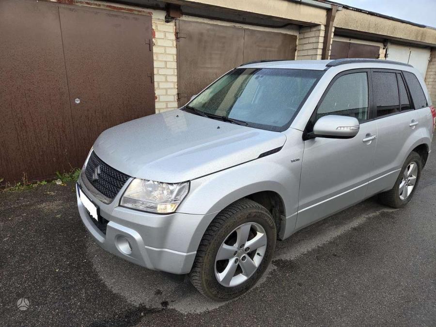 Pelēks Suzuki grand-vitara 2009 Kauņa, ar dzinēja tilpumu 1.90 L un nobraukumu 244 tūkst. km par 4000 €, foto 3 vietnē AUTOMOTO.COM.LV
