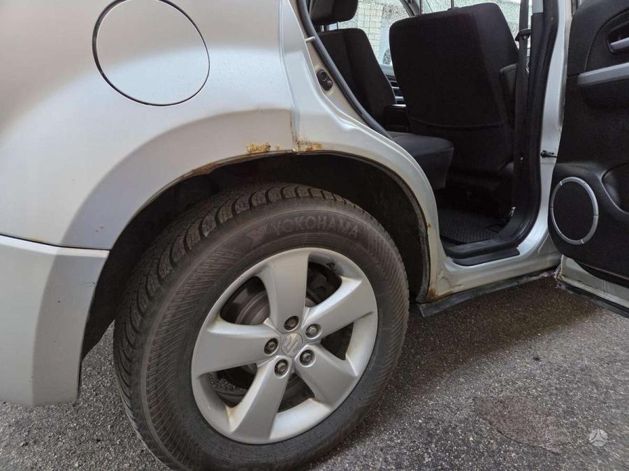 Pelēks Suzuki grand-vitara 2009 Kauņa, ar dzinēja tilpumu 1.90 L un nobraukumu 244 tūkst. km par 4000 €, foto 9 vietnē AUTOMOTO.COM.LV