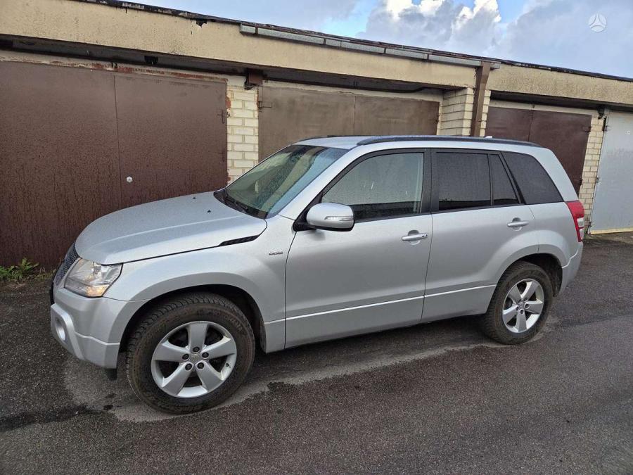 Pelēks Suzuki grand-vitara 2009 Kauņa, ar dzinēja tilpumu 1.90 L un nobraukumu 244 tūkst. km par 4000 €, foto 12 vietnē AUTOMOTO.COM.LV