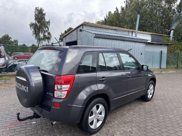 Сузуки Гранд Витара 2009 в Утена на AUTOMOTO.COM.LV Серый Сузуки Гранд Витара 2009 в Утена, объемом двигателя 1.87 л и пробегом 281 тыс. км за 4499 €, фото 7 на AUTOMOTO.COM.LV
