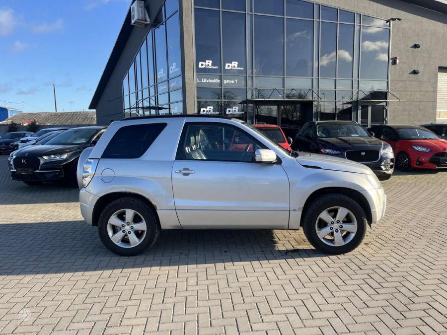 Pelēks Suzuki grand-vitara 2010 Tauragė, ar dzinēja tilpumu 1.90 L un nobraukumu 197 tūkst. km par 2500 €, foto 6 vietnē AUTOMOTO.COM.LV