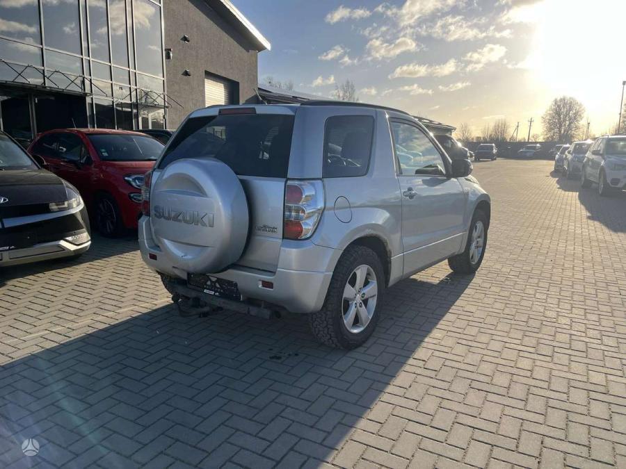 Pelēks Suzuki grand-vitara 2010 Tauragė, ar dzinēja tilpumu 1.90 L un nobraukumu 197 tūkst. km par 2500 €, foto 7 vietnē AUTOMOTO.COM.LV