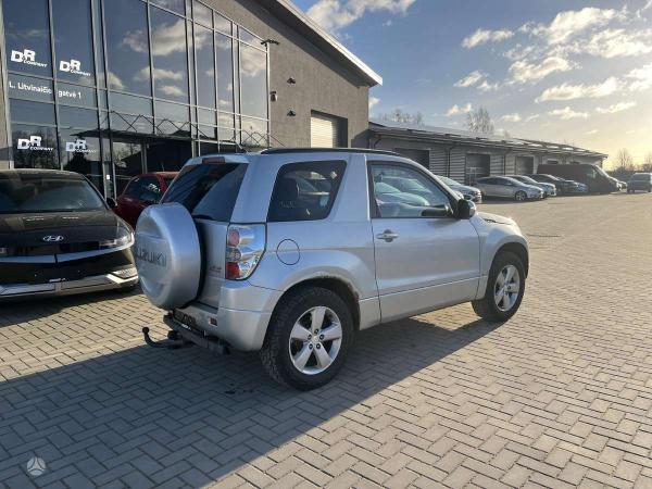 Grey Suzuki grand-vitara 2010 in Taurage, with an engine capacity of 1.90 L and mileage of 197 thousand km for 2500 €, photo 8 on AUTOMOTO.COM.LV