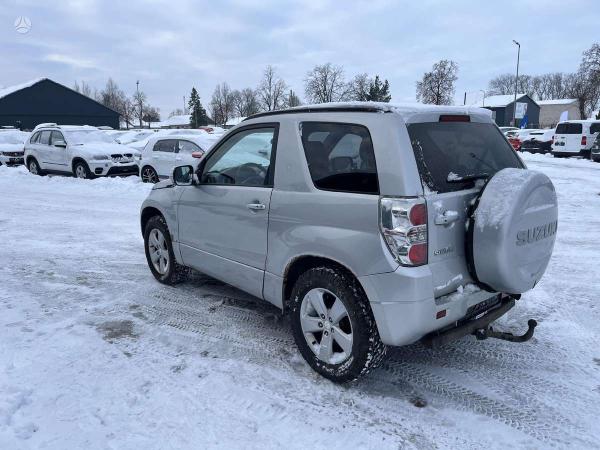 Grey Suzuki grand-vitara 2010 in Taurage, with an engine capacity of 1.90 L and mileage of 197 thousand km for 2500 €, photo 7 on AUTOMOTO.COM.LV