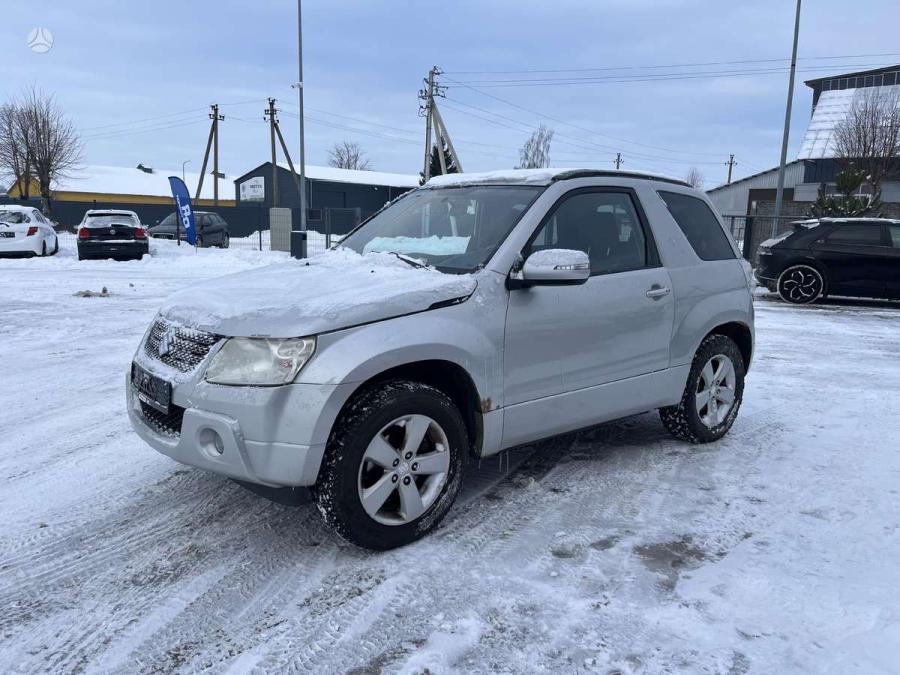 Pelēks Suzuki grand-vitara 2010 Tauragė, ar dzinēja tilpumu 1.90 L un nobraukumu 197 tūkst. km par 2500 €, foto 10 vietnē AUTOMOTO.COM.LV