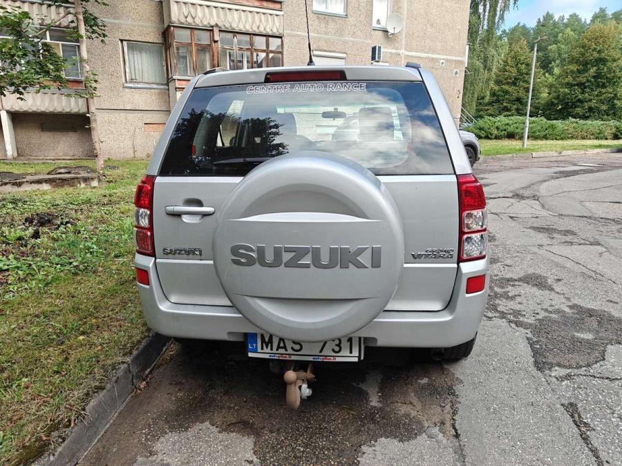 Grey Suzuki grand-vitara 2010 in Visaginas, with an engine capacity of 1.87 L and mileage of 188 thousand km for 4700 €, photo 5 on AUTOMOTO.COM.LV