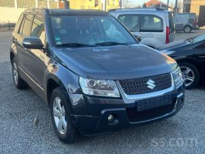 Pelēks Suzuki grand-vitara 2011 Valmiera, ar dzinēja tilpumu 1.90 L un nobraukumu 171 tūkst. km par 6800 €, foto 2 vietnē AUTOMOTO.COM.LV