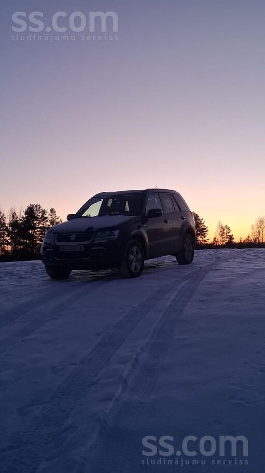 Pelēks Suzuki grand-vitara 2011 Valmiera, ar dzinēja tilpumu 1.90 L un nobraukumu 171 tūkst. km par 6800 €, foto 6 vietnē AUTOMOTO.COM.LV