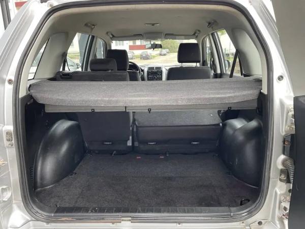 Pelēks Suzuki grand-vitara 2011 Talsi, ar dzinēja tilpumu 2.40 L un nobraukumu 252 tūkst. km par 4400 €, foto 5 vietnē AUTOMOTO.COM.LV
